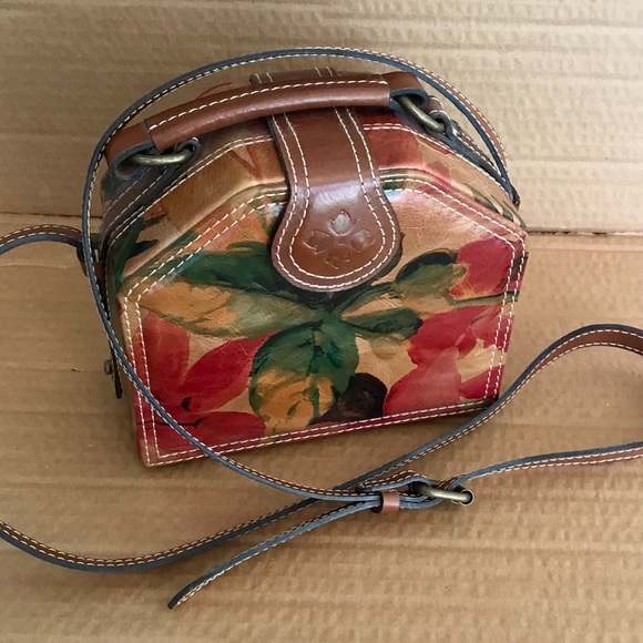 Patricia Nash | Bags | Patricia Nash Floral Printed Leather Shoulder ...